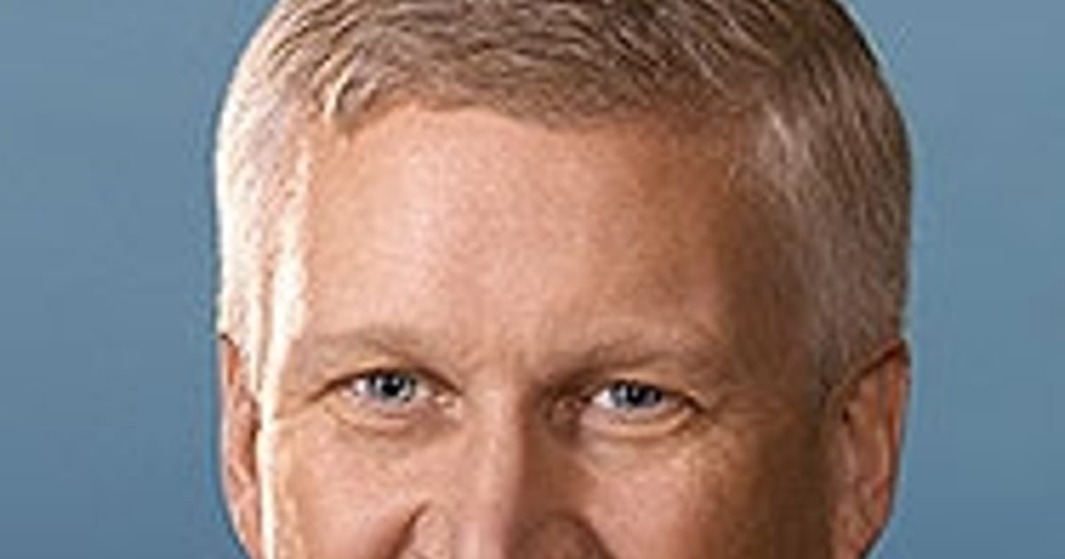 Louis Chenevert - Hartford, Connecticut, Goldman Sachs, 2015-present ...