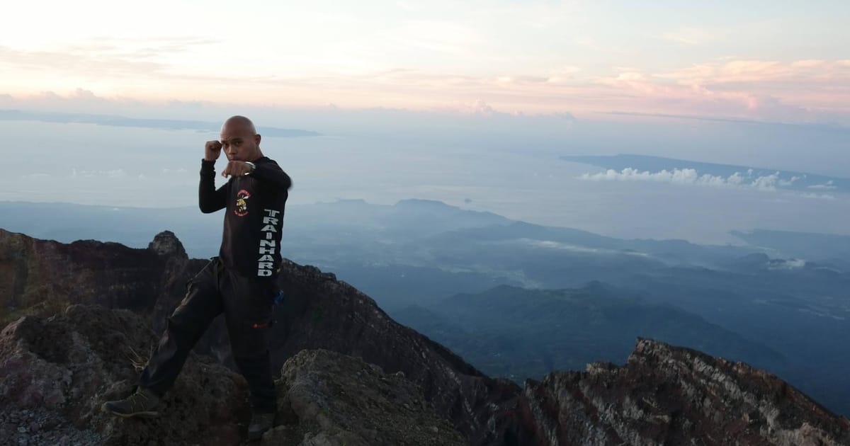 eric floresca - Pai, Thailand, Writer, Blogger, backpacker, traveler, muay thai fighter ...