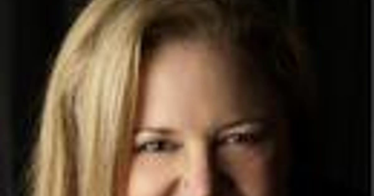 Elizabeth Buckley - Austin, Texas, BFA Broadcast Film Arts - SMU ...