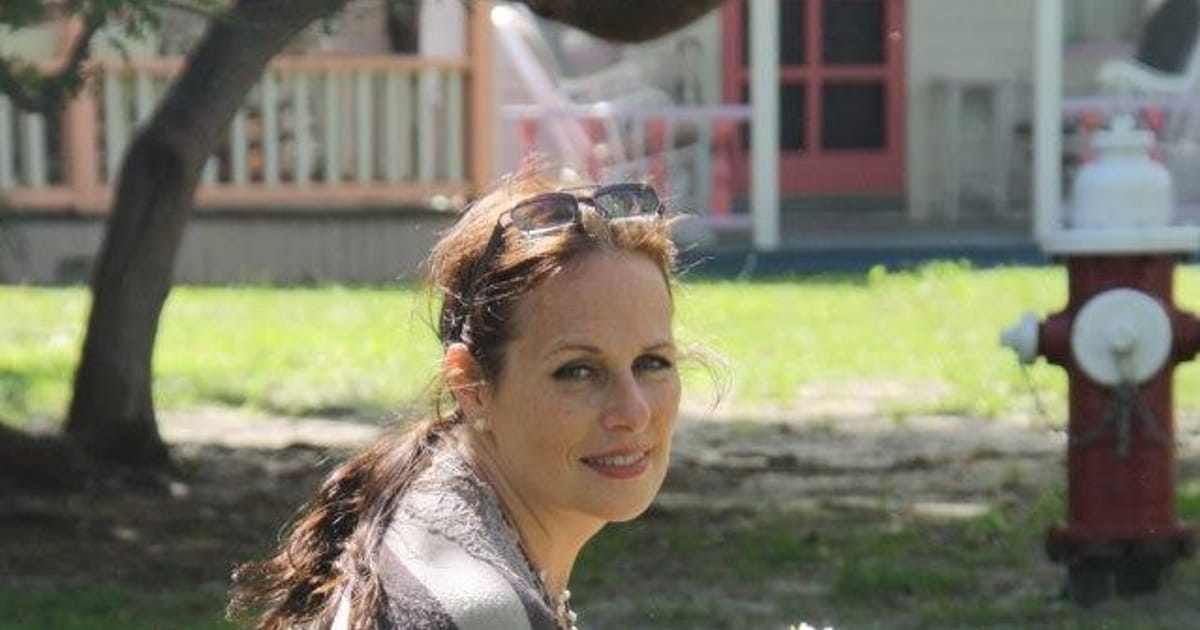 Jen Shea - Canada, Branding / Website / Graphics | about.me