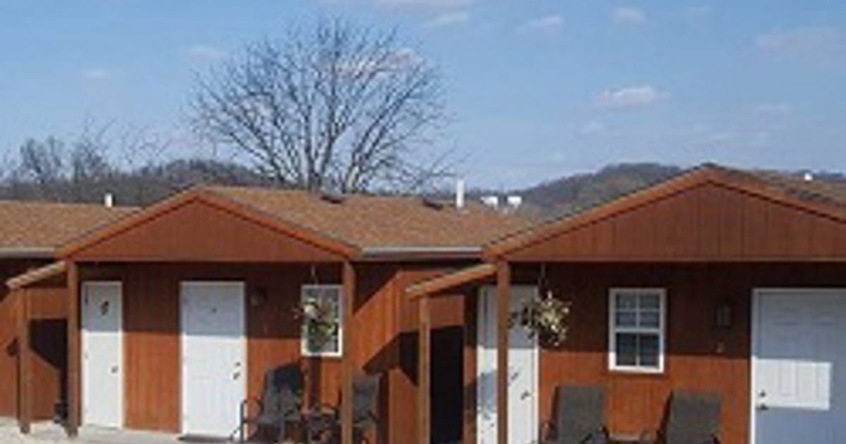 Jessica Stoops - Louisiana, MO, West End Cabins & Storage, LLC | about.me