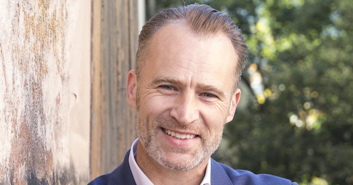 Ian J Lowe - Sydney, Australia, www.eccoh.co | about.me