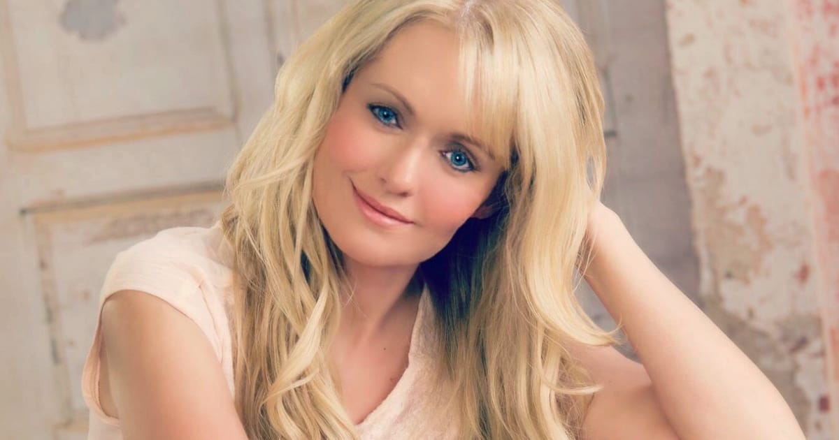 Sherry Collins - the United States, Accenture | about.me