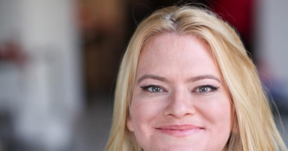 Laura von Holt - New York, Creative Insight Journey | about.me