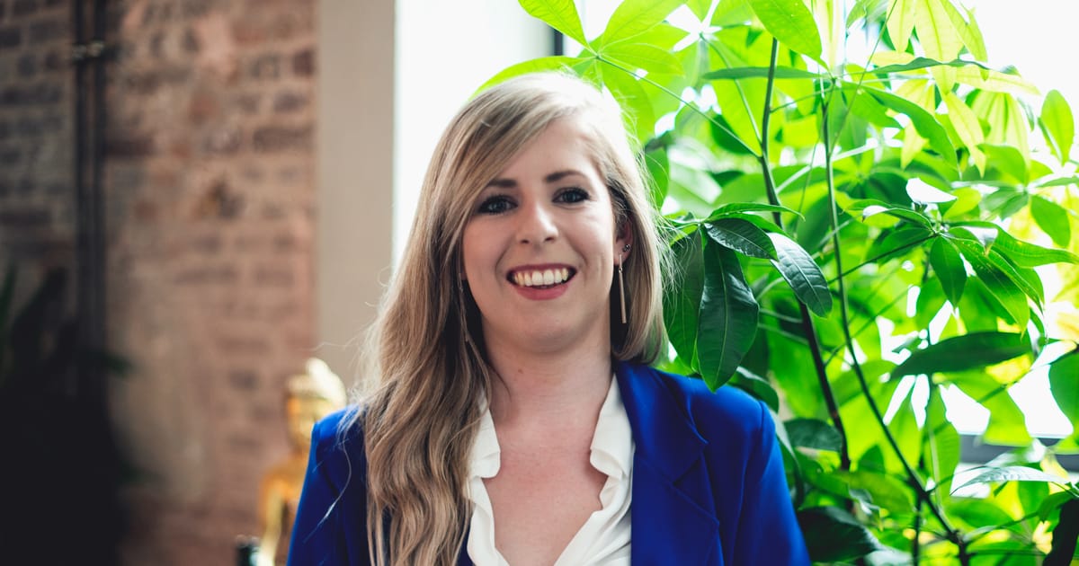 Ellen Schamp - Deinze, België, Bachelor KMO-management | about.me