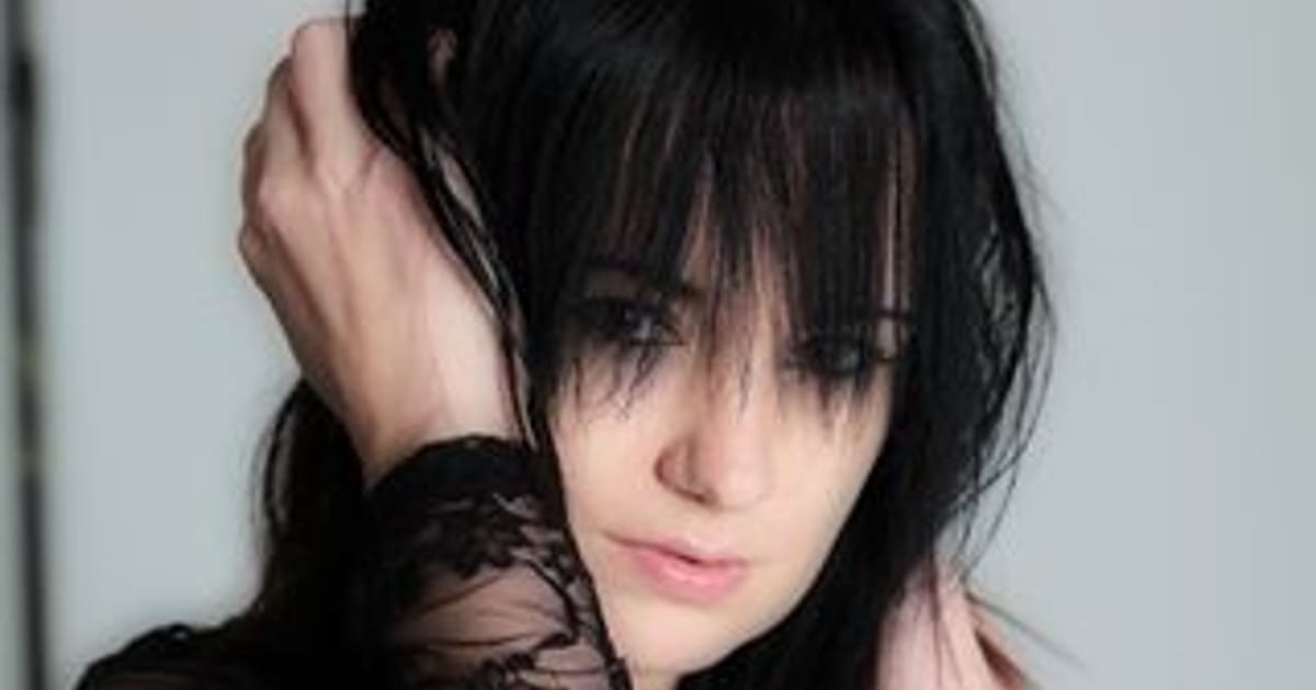 Emma Lock - Uk London, Singer song writer, Business Administration ...