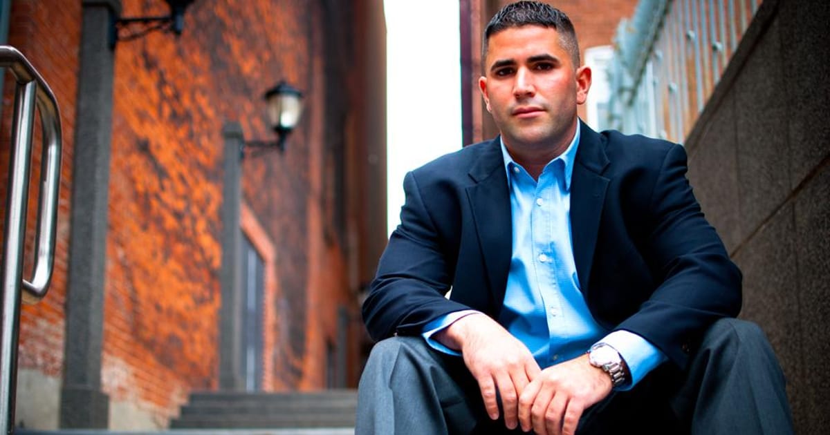 Aaron Burch | about.me