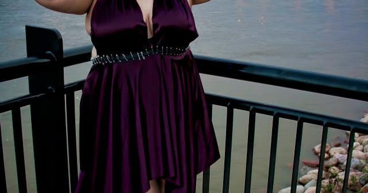 Betty Bombshell | about.me