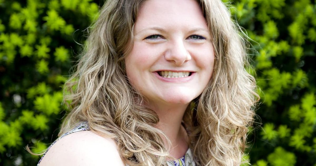 Caitlin White | about.me