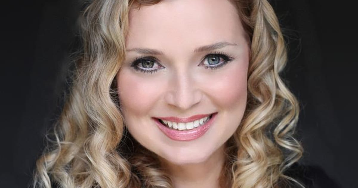 CeCe Moore | about.me