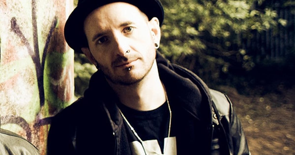 Clive Lewis | about.me