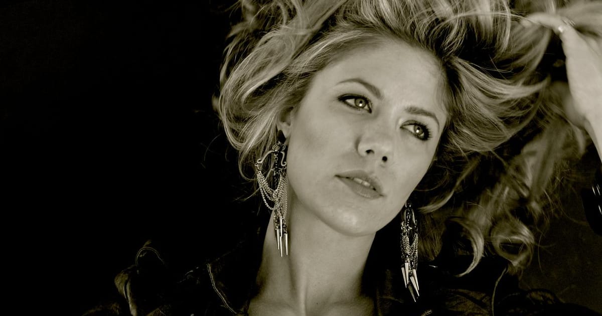 Colette Falla | about.me