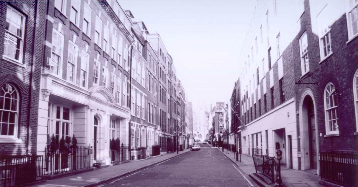 indah aprilia | about.me