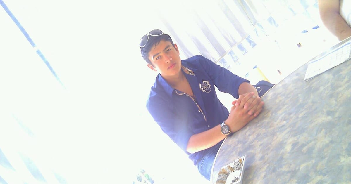 Melih Özer | about.me