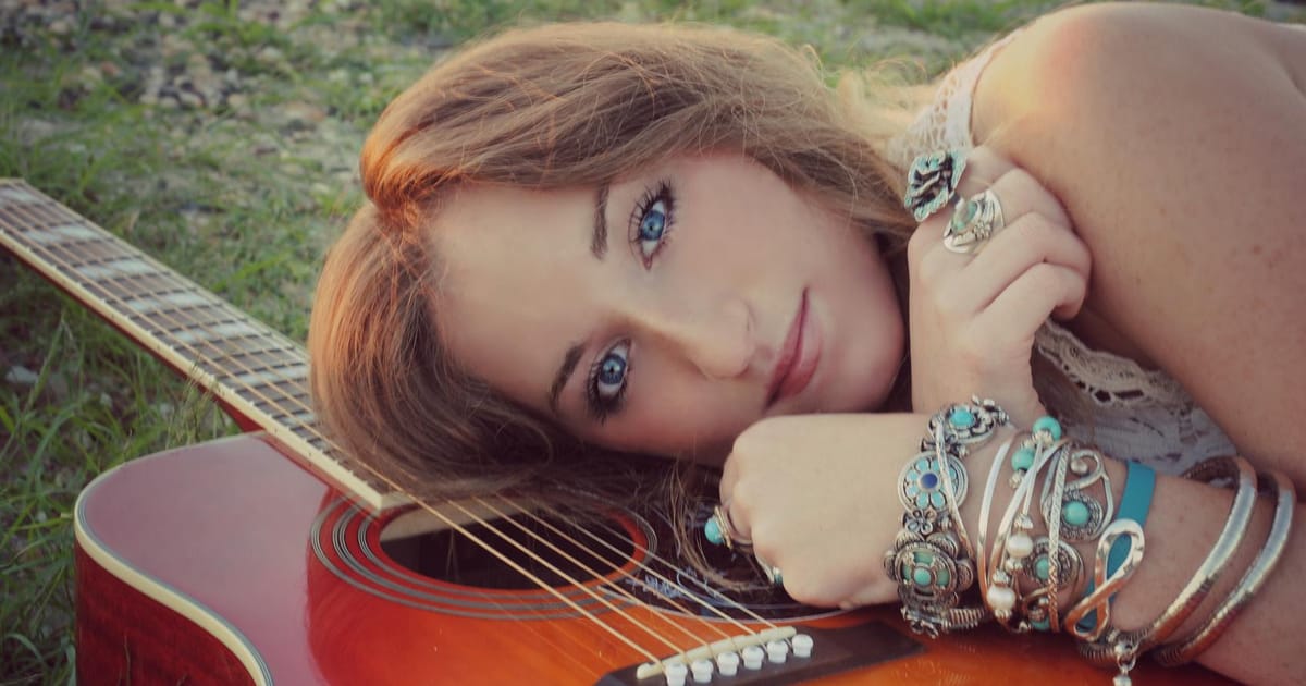 Amanda Fama - New Jersey, Contributing Writer @ Elite Daily, Intern ...