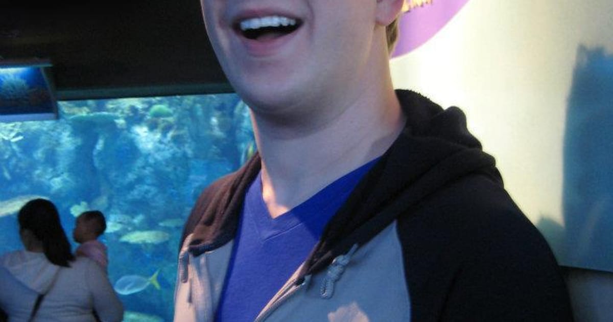 Andrew Nelsen - Illinois, MFA, University of Iowa, AS, Full Sail Real ...