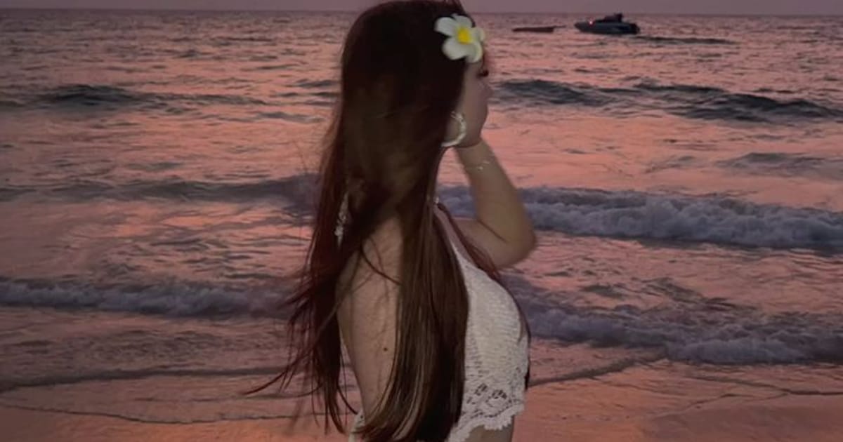 Bella Sinclair - london | about.me