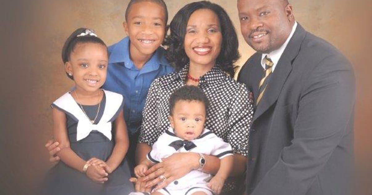 Delano Lightbourne - Nassau, Bahamas, Full-Time Internet Marketer ...