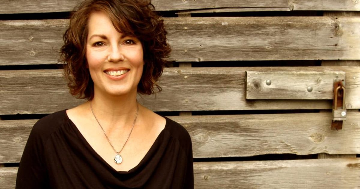 Kelly Roberts - Waukee, IA, Writer, Author and Blogger, University of ...