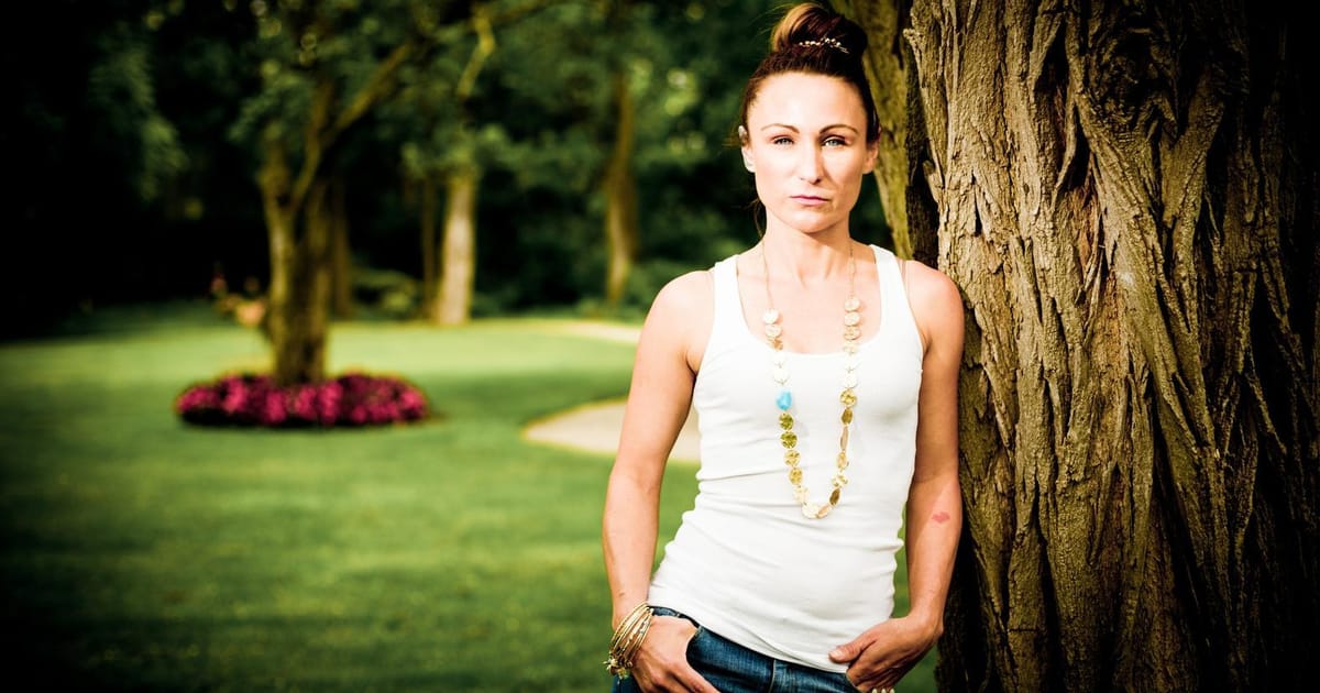 Laura Markey - Self | about.me