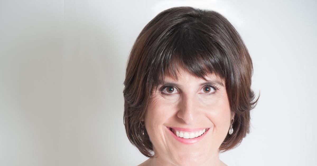 Lisa Z. Fain | about.me