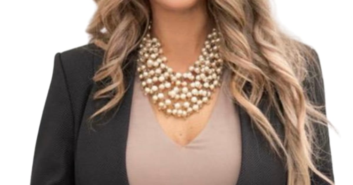 Lynna Hall - Leesburg, Virginia, Pearson Smith Realty, Bachelor's ...