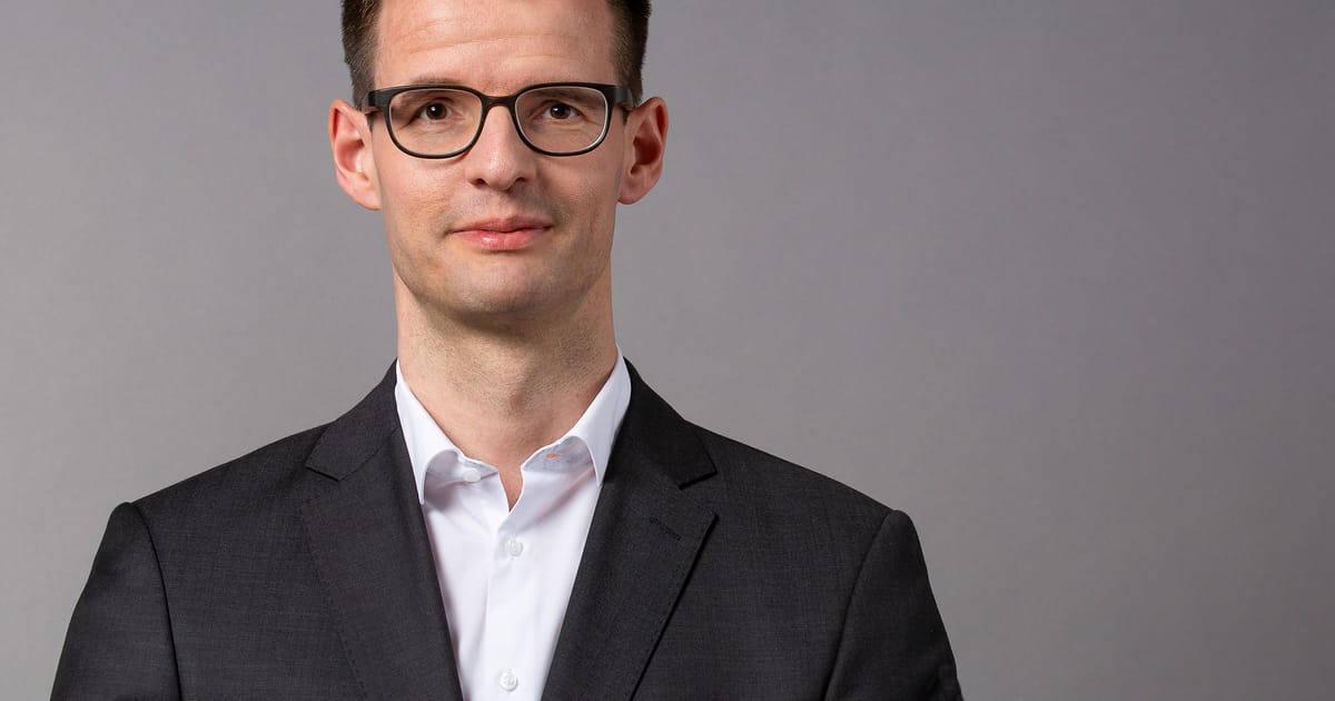 Michael Falk - Frankfurt, Germany, KPMG AG WPG Germany, Justus Liebig ...