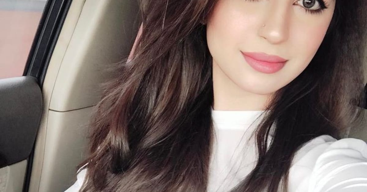 Alizy Nakvi - usa | about.me