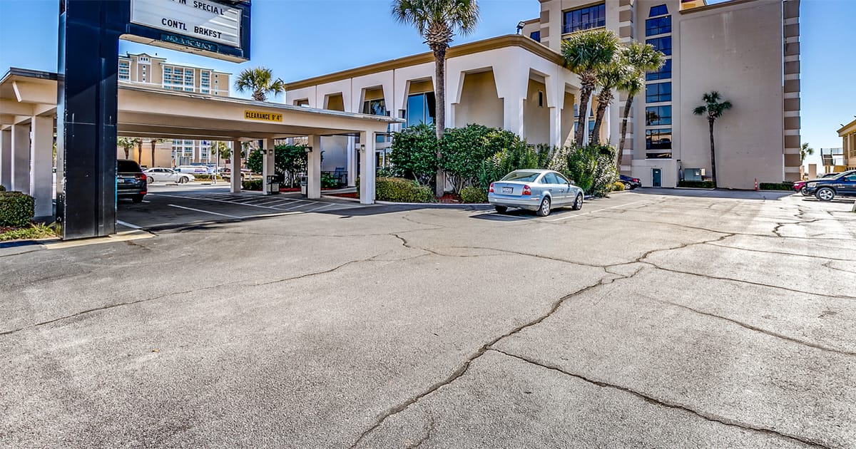 Ocean Crest Inn and Suites - 601 South Ocean Boulevard, Myrtle Beach ...