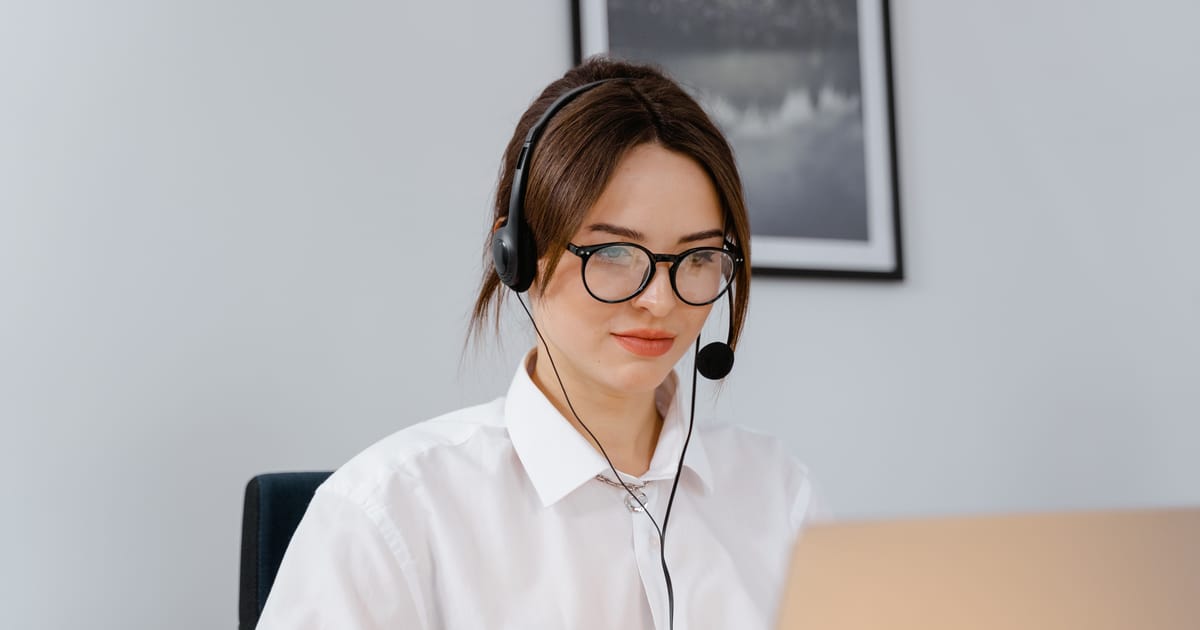 Online Customer care - Related enquiry solve | about.me