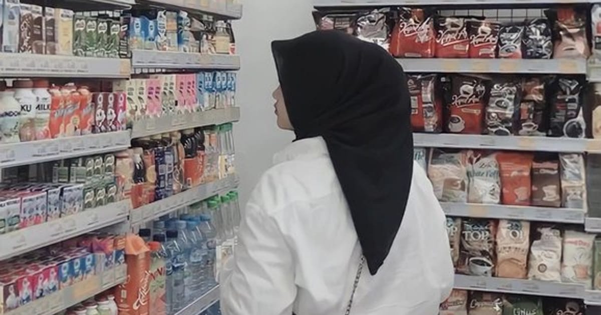 Pepek Belah - Indonesia, Wanita Berjilbab Penghibur, SMA, Mahasiswi ...