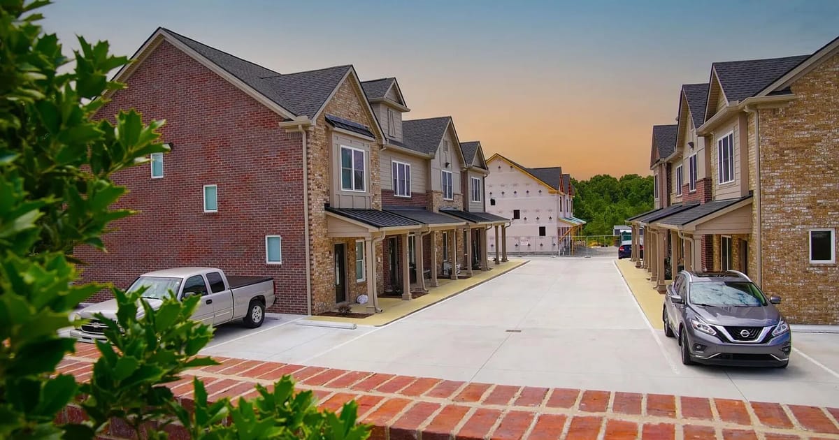 Pinewood Townhomes - 401 Peyton Place, White Bluff, TN 37187, Pinewood ...