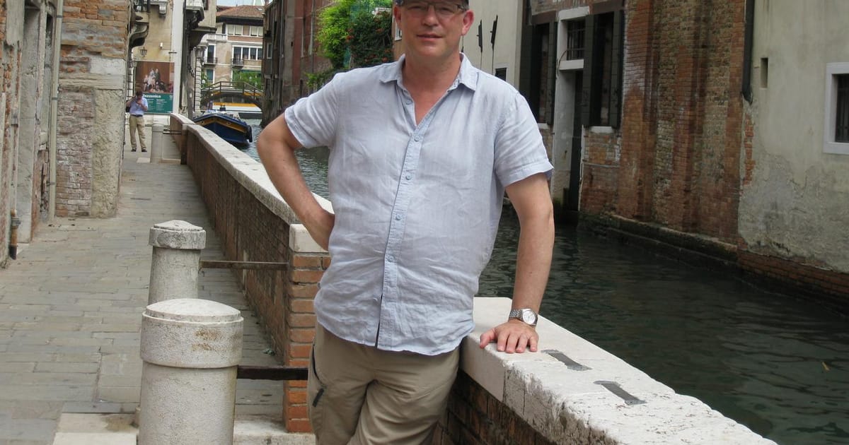 Robert Fitzmaurice | about.me