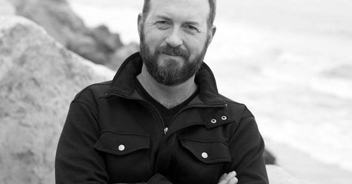 Roger Thompson - Ventura, California, Author, My Best Friend's Funeral ...