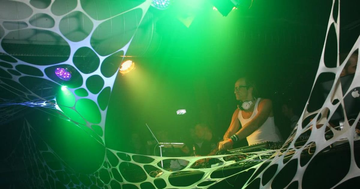 Mike Väth or Vaeth or Vath (Official) - Zurich Switzerland, Mike Väth ...