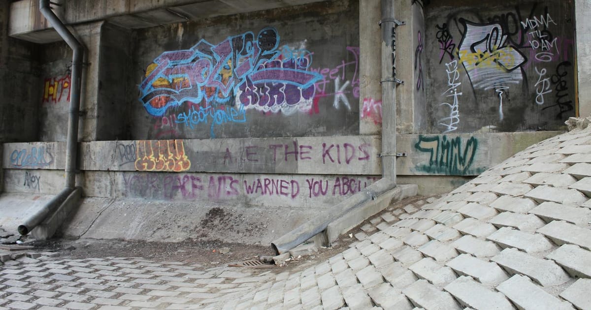 VICTORIA FREEMAN | about.me